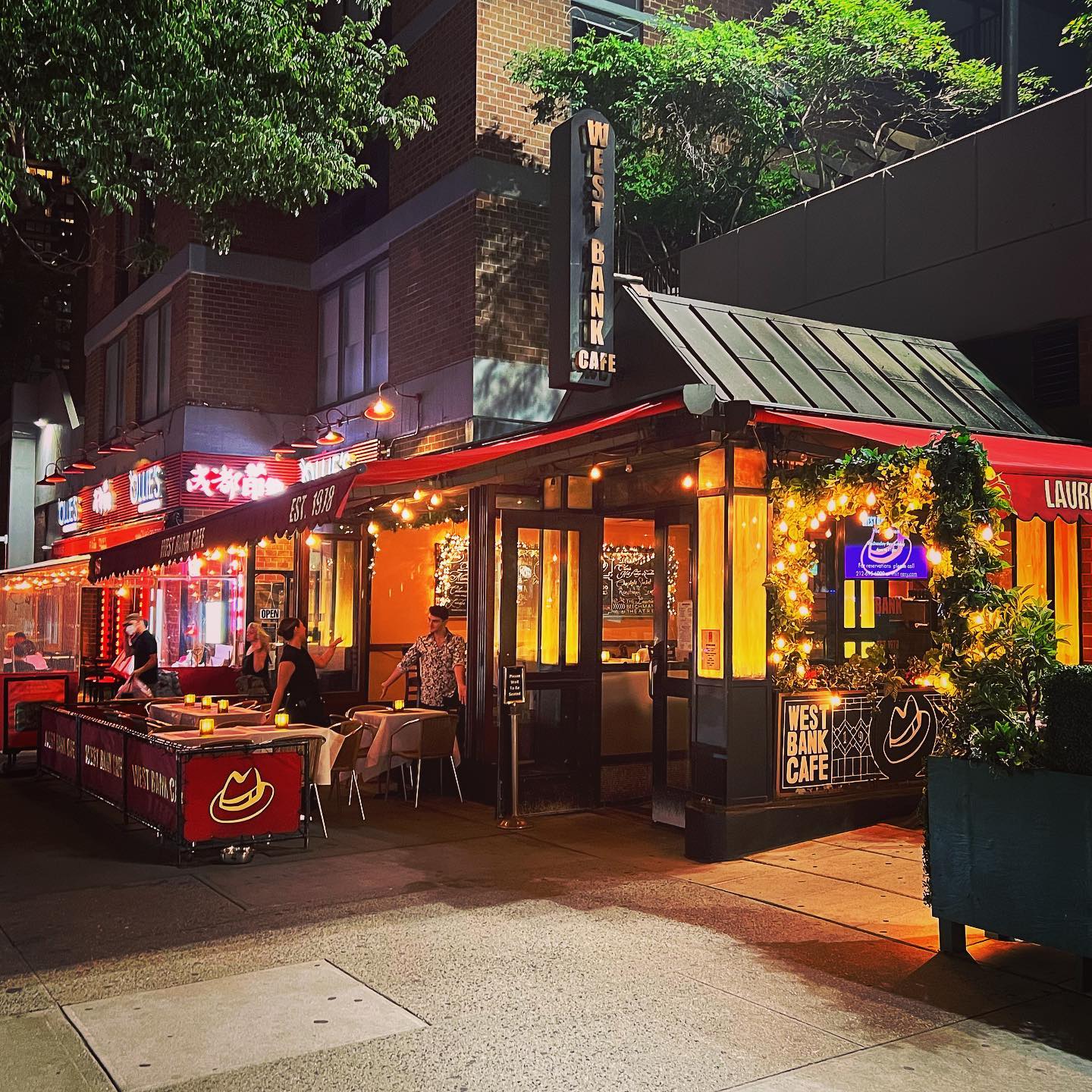 10 Cool Theater Hangouts in Times Square | Broadway Direct