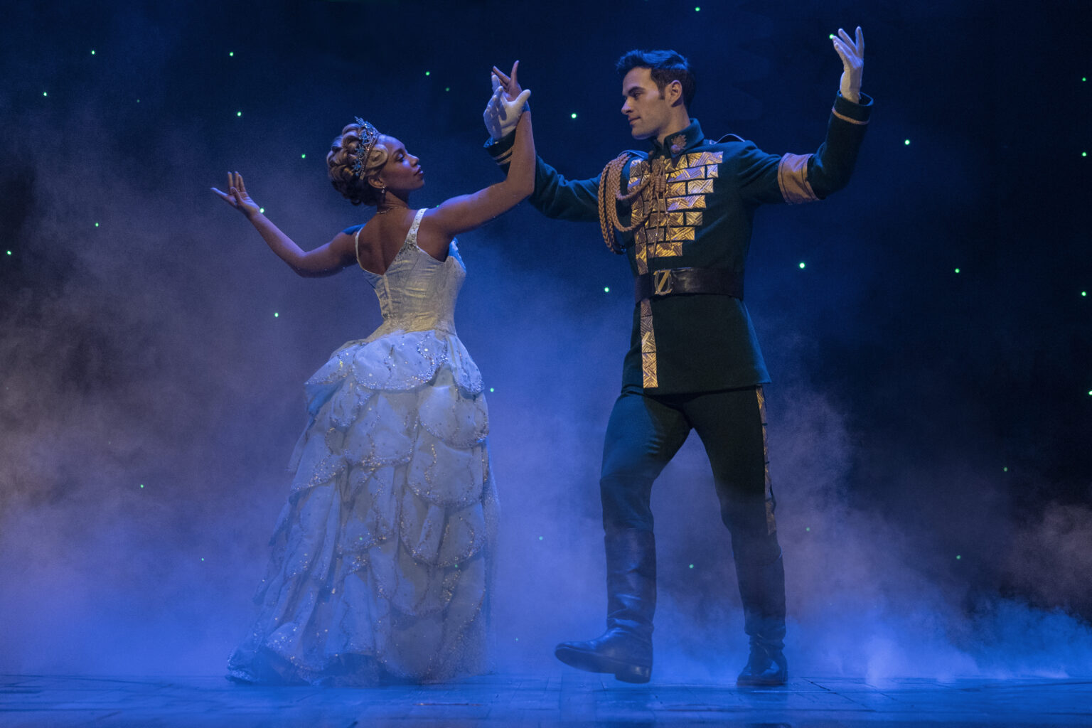 First Look: Brittney Johnson Stars as Glinda in Broadway Cast of Wicked ...