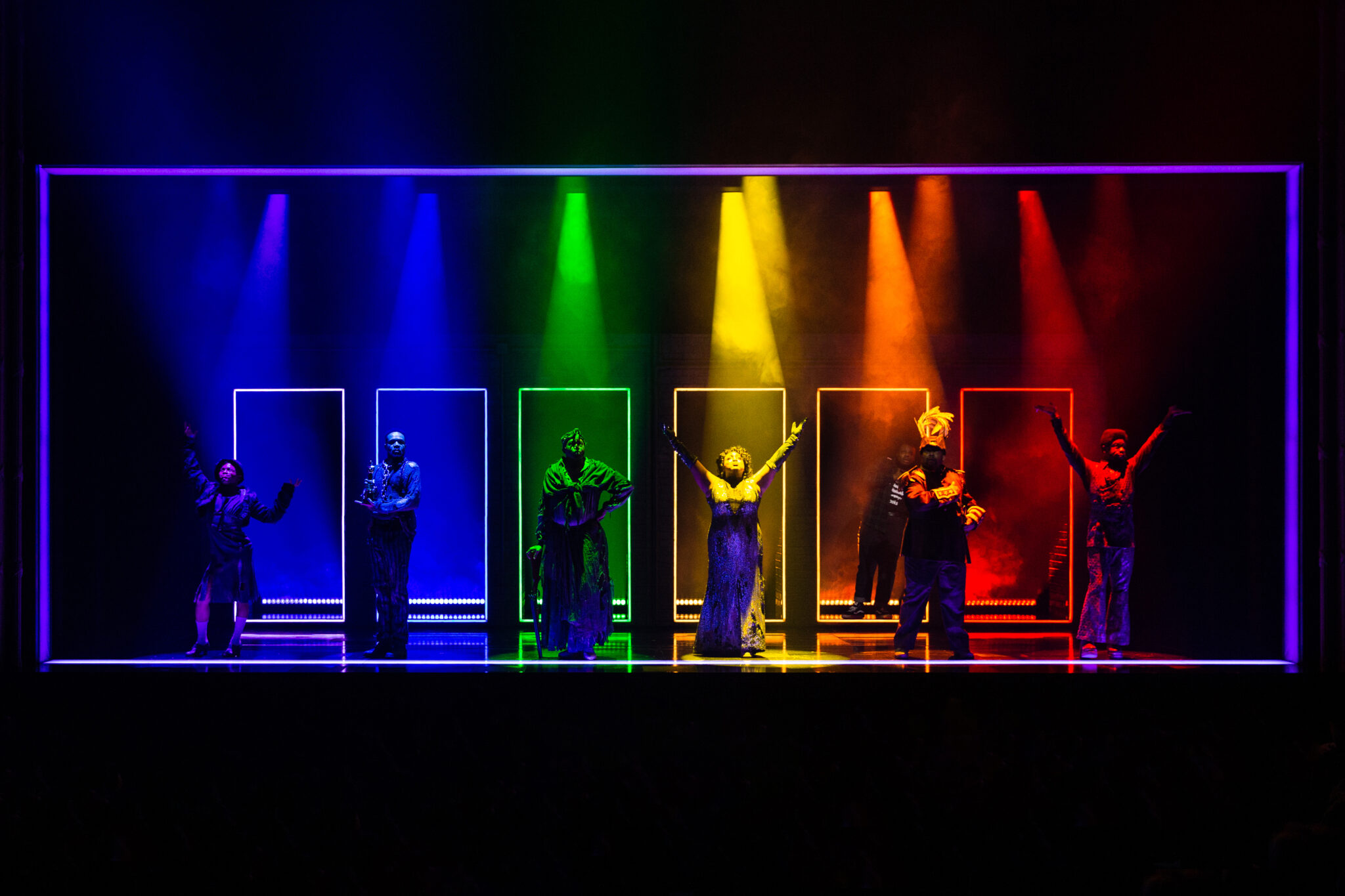 First Look: Pulitzer Prize-Winning Musical A Strange Loop on Broadway ...