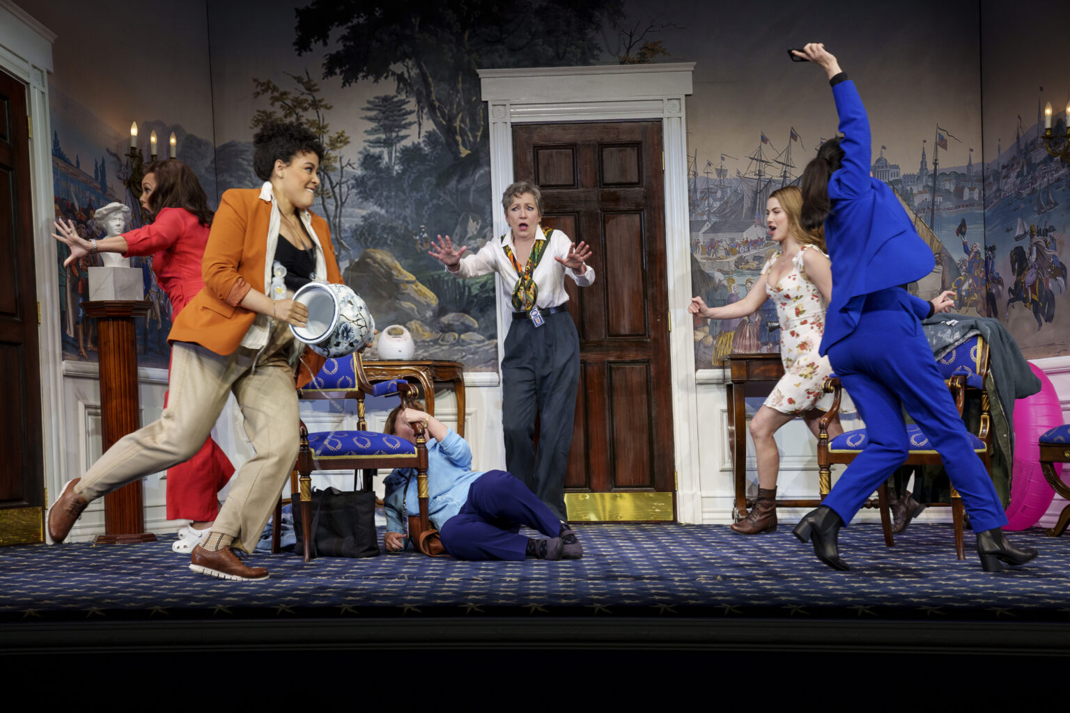 First Look: POTUS, the New Broadway Comedy Led by an All-Star Cast ...