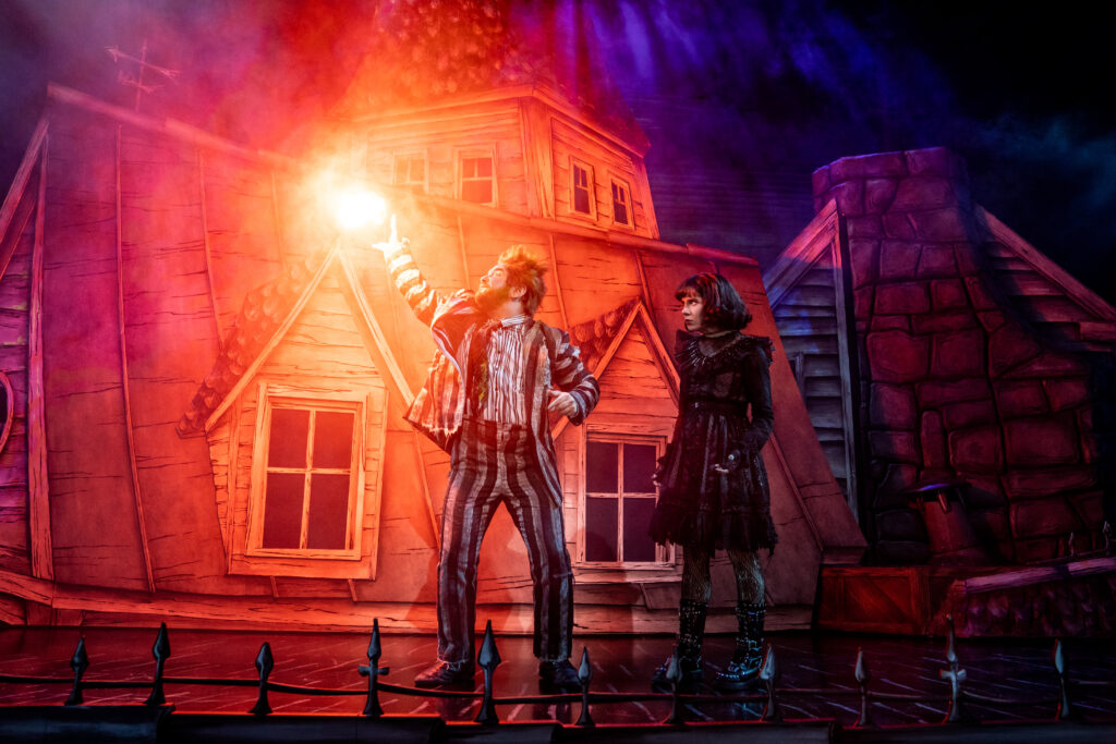 First Look: Alex Brightman, Elizabeth Teeter, and the Cast of ...